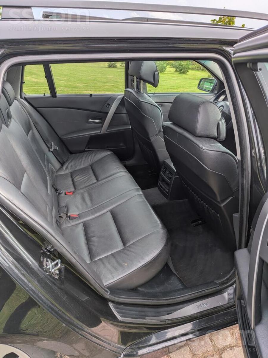 Melns BMW 530 2005 Bauska, ar dzinēja tilpumu 3.00 L un nobraukumu 430 tūkst. km par 2499 €, foto 10 vietnē AUTOMOTO.COM.LV