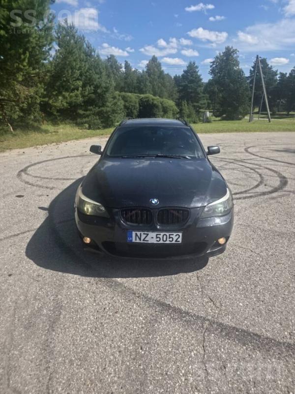 Black BMW 530 2005 in Gulbene, with an engine capacity of 3.00 L and mileage of 417 thousand km for 3500 €, photo 1 on AUTOMOTO.COM.LV