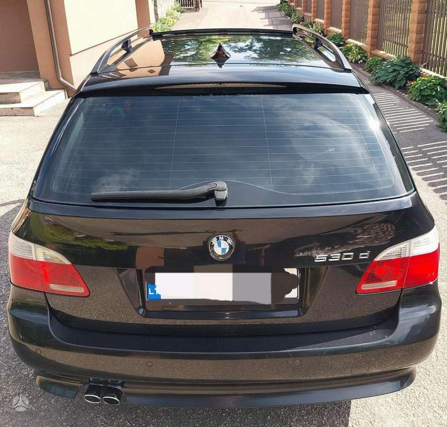 Melns BMW 530 2005 Anykščiai, ar dzinēja tilpumu 2.99 L un nobraukumu 288 tūkst. km par 2700 €, foto 4 vietnē AUTOMOTO.COM.LV