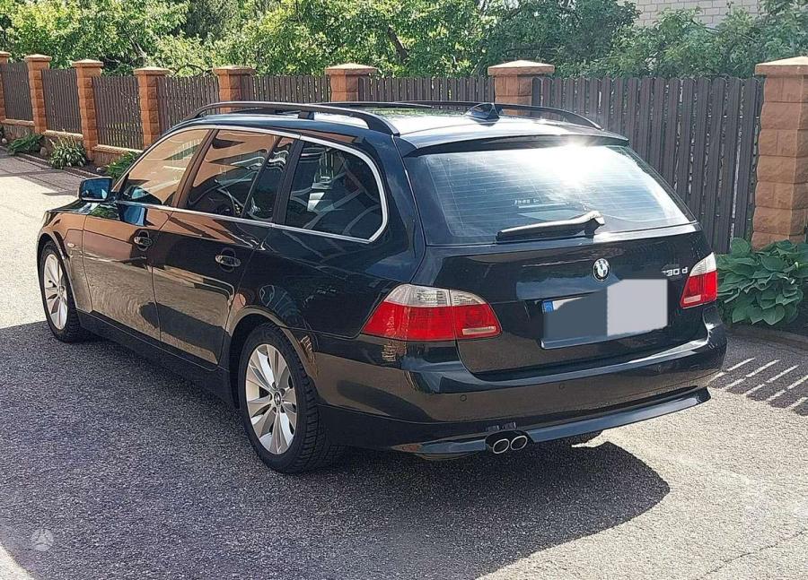 Melns BMW 530 2005 Anykščiai, ar dzinēja tilpumu 2.99 L un nobraukumu 288 tūkst. km par 2700 €, foto 5 vietnē AUTOMOTO.COM.LV