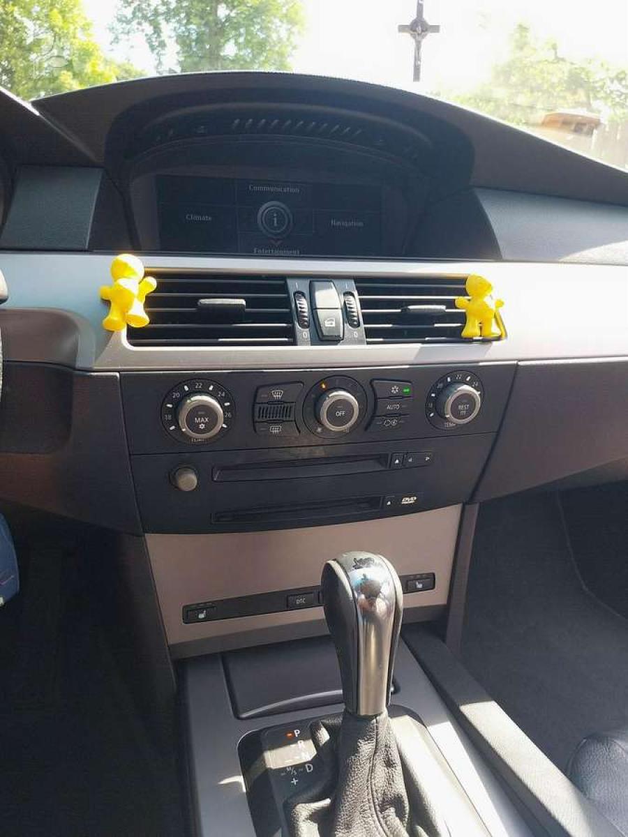 Melns BMW 530 2005 Anykščiai, ar dzinēja tilpumu 2.99 L un nobraukumu 288 tūkst. km par 2700 €, foto 8 vietnē AUTOMOTO.COM.LV
