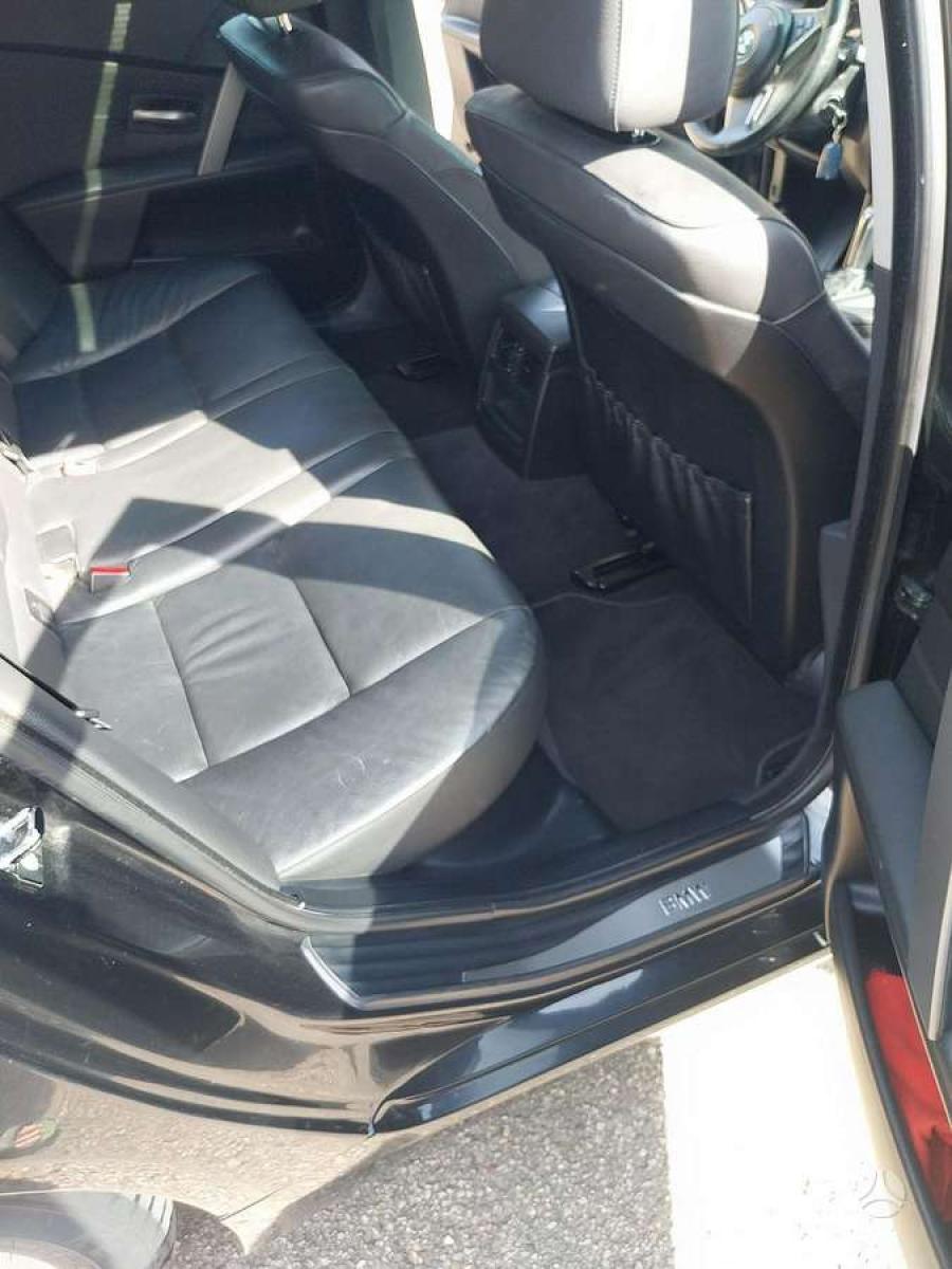 Melns BMW 530 2005 Anykščiai, ar dzinēja tilpumu 2.99 L un nobraukumu 288 tūkst. km par 2700 €, foto 13 vietnē AUTOMOTO.COM.LV