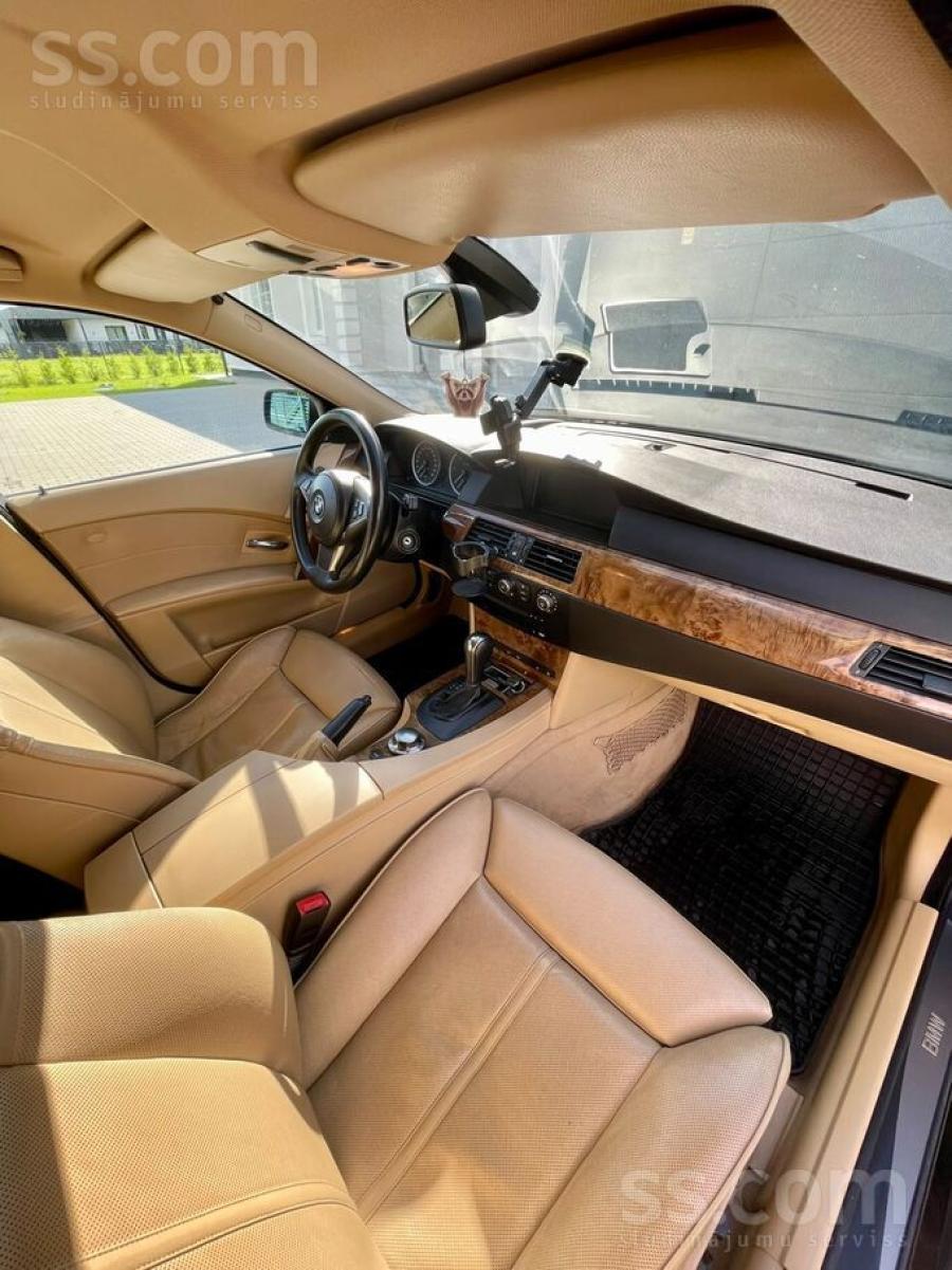 Black BMW 530 2005 in Jelgava, with an engine capacity of 3.00 L and mileage of 394 thousand km for 3900 €, photo 10 on AUTOMOTO.COM.LV