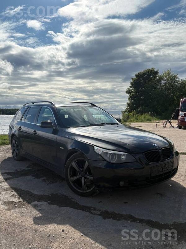 Black BMW 530 2005 in Riga, with an engine capacity of 3.00 L and mileage of 361 thousand km for 3500 €, photo 4 on AUTOMOTO.COM.LV