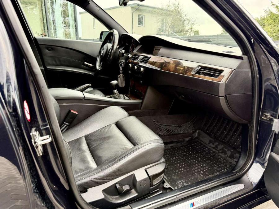 Melns BMW 530 2005 Kauņa, ar dzinēja tilpumu 0.00 L un nobraukumu 418 tūkst. km par 4250 €, foto 10 vietnē AUTOMOTO.COM.LV