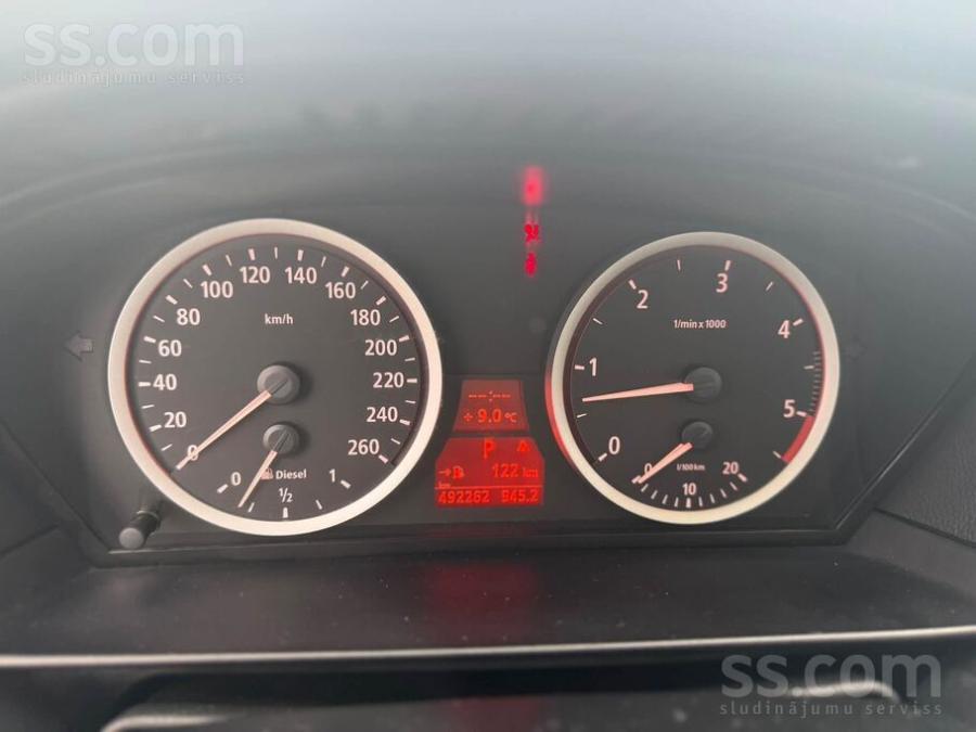 Melns BMW 530 2005 Ogre, ar dzinēja tilpumu 3.00 L un nobraukumu 492 tūkst. km par 3350 €, foto 17 vietnē AUTOMOTO.COM.LV