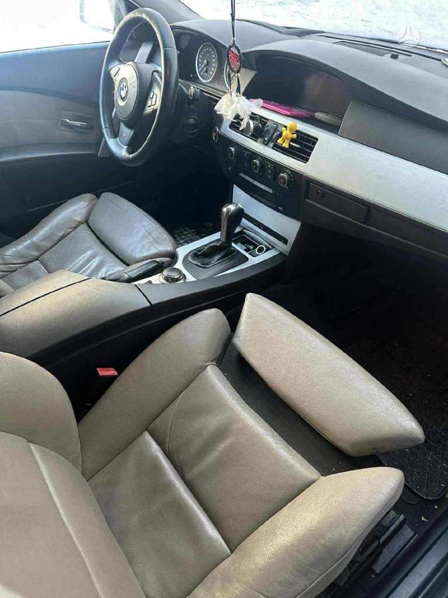 Melns BMW 530 2006 Kauņa, ar dzinēja tilpumu 2.99 L un nobraukumu 440 tūkst. km par 2900 €, foto 4 vietnē AUTOMOTO.COM.LV