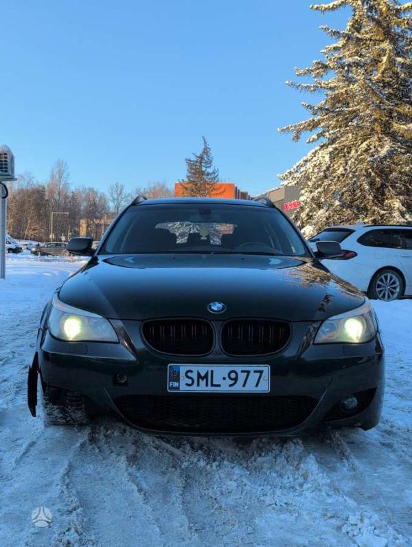 Black BMW 530 2006 in Vilnius, with an engine capacity of 2.99 L and mileage of 348 thousand km for 1950 €, photo 3 on AUTOMOTO.COM.LV