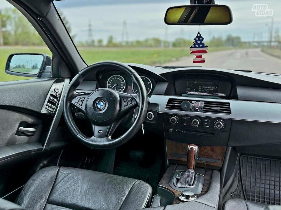 Melns BMW 530 2006 Klaipėda, ar dzinēja tilpumu 2.50 L un nobraukumu 400 tūkst. km par 2750 €, foto 20 vietnē AUTOMOTO.COM.LV