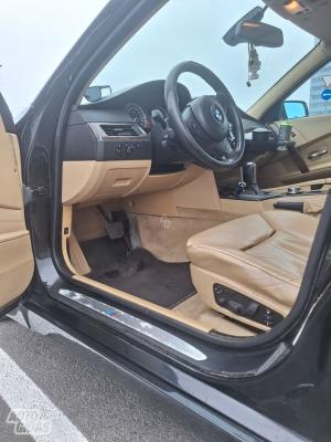 Black BMW 530 2006 in Vilnius, with an engine capacity of 3.00 L and mileage of 332 thousand km for 4500 €, photo 9 on AUTOMOTO.COM.LV