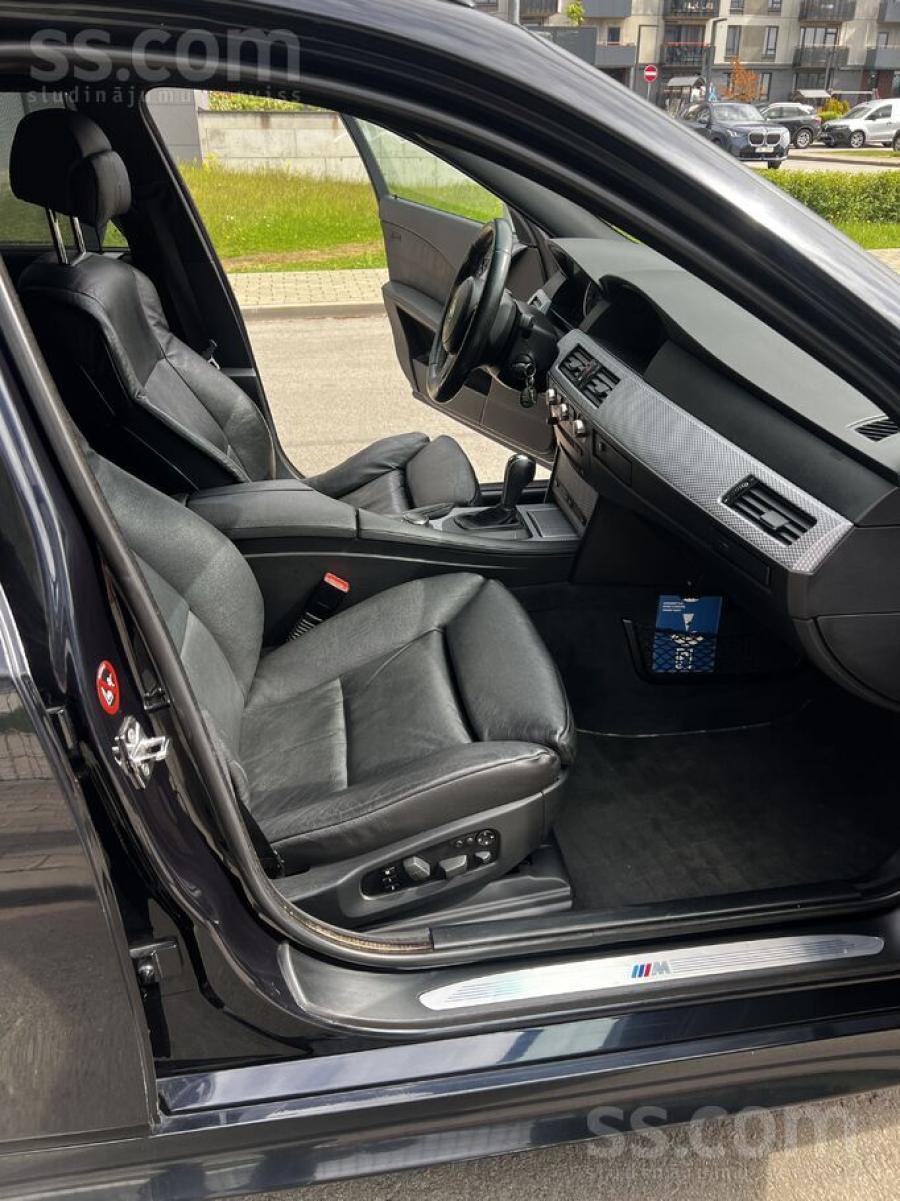 Melns BMW 530 2006 Rīga, ar dzinēja tilpumu 3.00 L un nobraukumu 298 tūkst. km par 4800 €, foto 10 vietnē AUTOMOTO.COM.LV