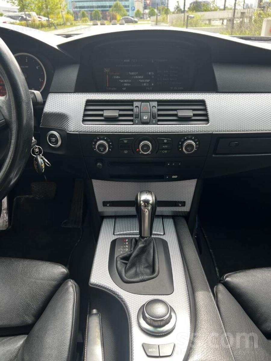 Melns BMW 530 2006 Rīga, ar dzinēja tilpumu 3.00 L un nobraukumu 298 tūkst. km par 4800 €, foto 12 vietnē AUTOMOTO.COM.LV