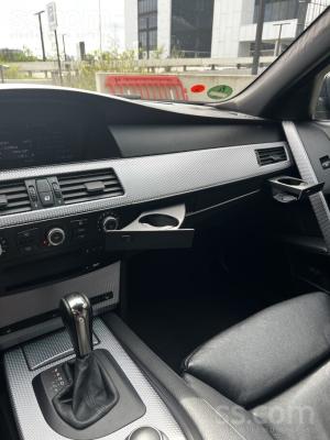 Melns BMW 530 2006 Rīga, ar dzinēja tilpumu 3.00 L un nobraukumu 298 tūkst. km par 4800 €, foto 17 vietnē AUTOMOTO.COM.LV