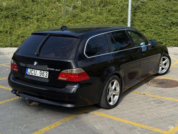 Black BMW 530 2006 in Vilnius, with an engine capacity of 3.00 L and mileage of 351 thousand km for 2000 €, photo 6 on AUTOMOTO.COM.LV