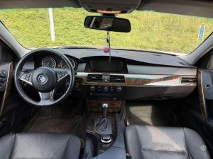 Melns BMW 530 2006 Viļņa, ar dzinēja tilpumu 3.00 L un nobraukumu 351 tūkst. km par 2000 €, foto 12 vietnē AUTOMOTO.COM.LV