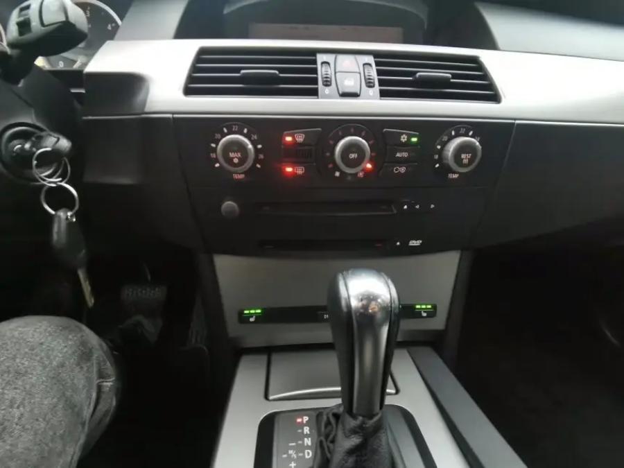 Black BMW 530 2006 in Kuldiga, with an engine capacity of 3.00 L and mileage of 349 thousand km for 4690 €, photo 10 on AUTOMOTO.COM.LV