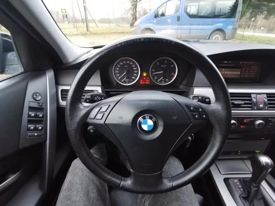 Black BMW 530 2006 in Kuldiga, with an engine capacity of 3.00 L and mileage of 349 thousand km for 4690 €, photo 12 on AUTOMOTO.COM.LV