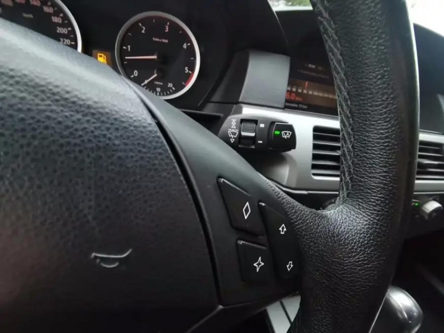 Black BMW 530 2006 in Kuldiga, with an engine capacity of 3.00 L and mileage of 349 thousand km for 4690 €, photo 13 on AUTOMOTO.COM.LV