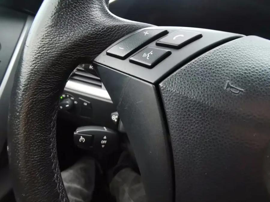 Black BMW 530 2006 in Kuldiga, with an engine capacity of 3.00 L and mileage of 349 thousand km for 4690 €, photo 14 on AUTOMOTO.COM.LV
