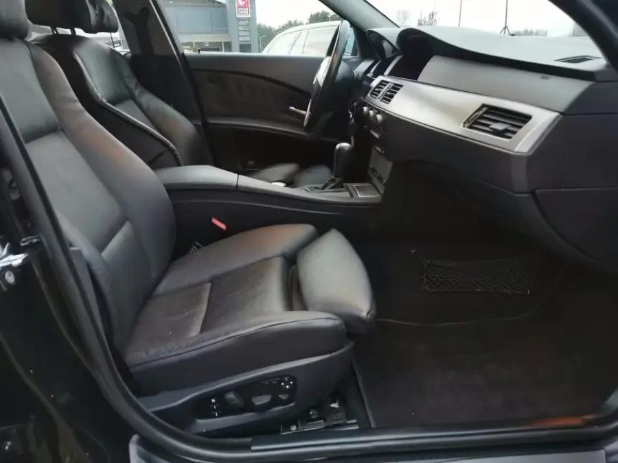 Black BMW 530 2006 in Kuldiga, with an engine capacity of 3.00 L and mileage of 349 thousand km for 4690 €, photo 21 on AUTOMOTO.COM.LV
