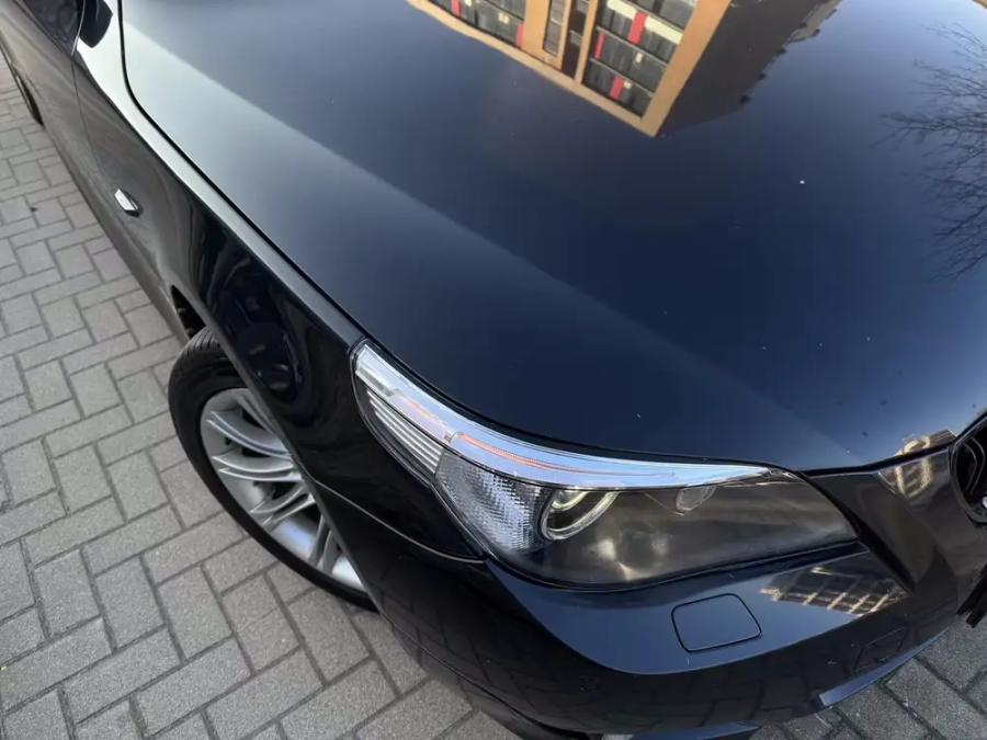 Black BMW 530 2006 in Riga, with an engine capacity of 3.00 L and mileage of 275 thousand km for 3390 €, photo 3 on AUTOMOTO.COM.LV