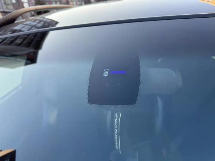 Black BMW 530 2006 in Riga, with an engine capacity of 3.00 L and mileage of 275 thousand km for 3390 €, photo 10 on AUTOMOTO.COM.LV