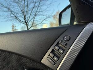 Black BMW 530 2006 in Riga, with an engine capacity of 3.00 L and mileage of 275 thousand km for 3390 €, photo 29 on AUTOMOTO.COM.LV
