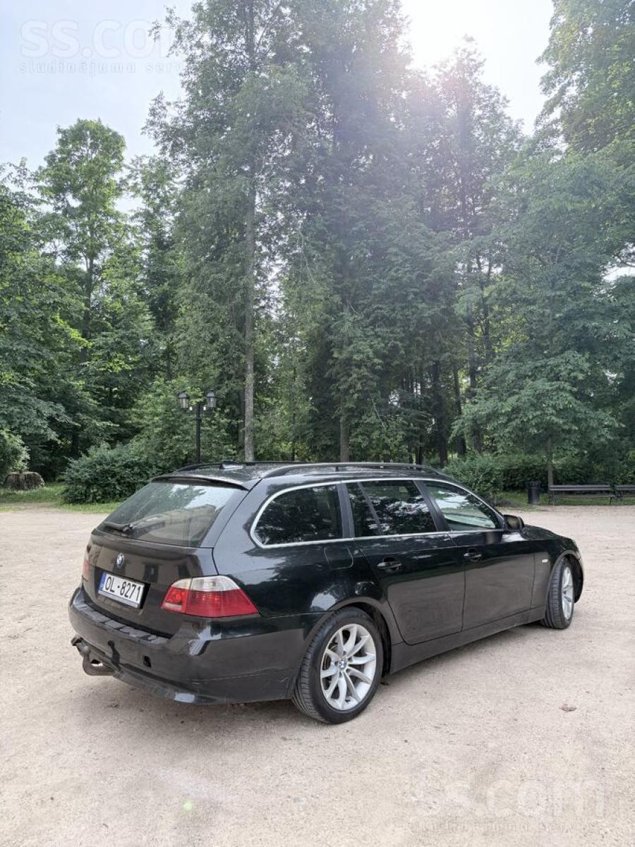 Black BMW 530 2006 in Riga, with an engine capacity of 3.00 L and mileage of 322 thousand km for 3150 €, photo 8 on AUTOMOTO.COM.LV