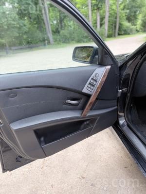Black BMW 530 2006 in Riga, with an engine capacity of 3.00 L and mileage of 322 thousand km for 3150 €, photo 13 on AUTOMOTO.COM.LV