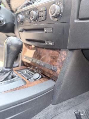 Black BMW 530 2006 in Riga, with an engine capacity of 3.00 L and mileage of 322 thousand km for 3150 €, photo 24 on AUTOMOTO.COM.LV