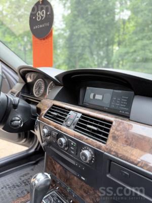 Black BMW 530 2006 in Riga, with an engine capacity of 3.00 L and mileage of 322 thousand km for 3150 €, photo 25 on AUTOMOTO.COM.LV