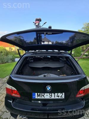 Melns BMW 530 2006 Valka, ar dzinēja tilpumu 3.00 L un nobraukumu 400 tūkst. km par 3999 €, foto 14 vietnē AUTOMOTO.COM.LV
