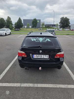 Melns BMW 530 2006 Kauņa, ar dzinēja tilpumu 2.50 L un nobraukumu 261 tūkst. km par 3900 €, foto 7 vietnē AUTOMOTO.COM.LV