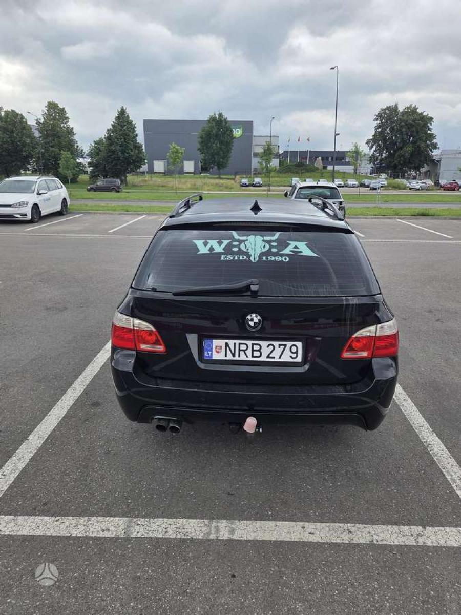 Melns BMW 530 2006 Kauņa, ar dzinēja tilpumu 2.50 L un nobraukumu 261 tūkst. km par 3900 €, foto 7 vietnē AUTOMOTO.COM.LV