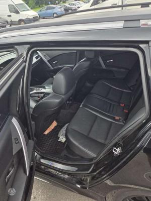 Melns BMW 530 2006 Kauņa, ar dzinēja tilpumu 2.50 L un nobraukumu 261 tūkst. km par 3900 €, foto 9 vietnē AUTOMOTO.COM.LV