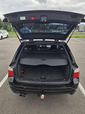 Melns BMW 530 2006 Kauņa, ar dzinēja tilpumu 2.50 L un nobraukumu 261 tūkst. km par 3900 €, foto 17 vietnē AUTOMOTO.COM.LV