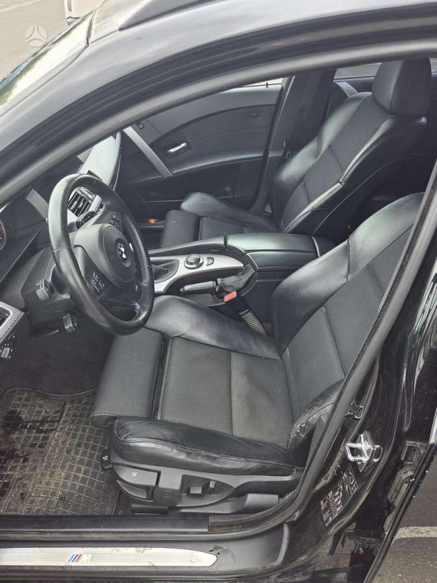 Melns BMW 530 2006 Kauņa, ar dzinēja tilpumu 2.50 L un nobraukumu 261 tūkst. km par 3900 €, foto 18 vietnē AUTOMOTO.COM.LV