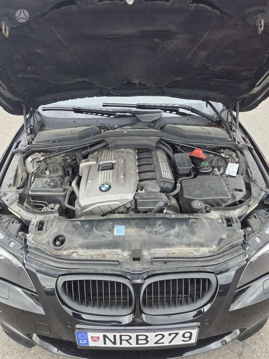 Melns BMW 530 2006 Kauņa, ar dzinēja tilpumu 2.50 L un nobraukumu 261 tūkst. km par 3900 €, foto 21 vietnē AUTOMOTO.COM.LV