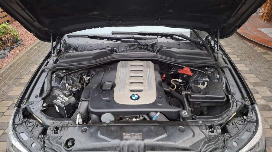 Melns BMW 530 2006 Klaipėda, ar dzinēja tilpumu 2.99 L un nobraukumu 358 tūkst. km par 3500 €, foto 10 vietnē AUTOMOTO.COM.LV