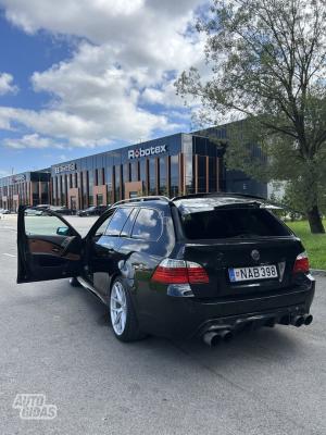 Melns BMW 530 2006 Kauņa, ar dzinēja tilpumu 3.00 L un nobraukumu 345 tūkst. km par 4700 €, foto 9 vietnē AUTOMOTO.COM.LV