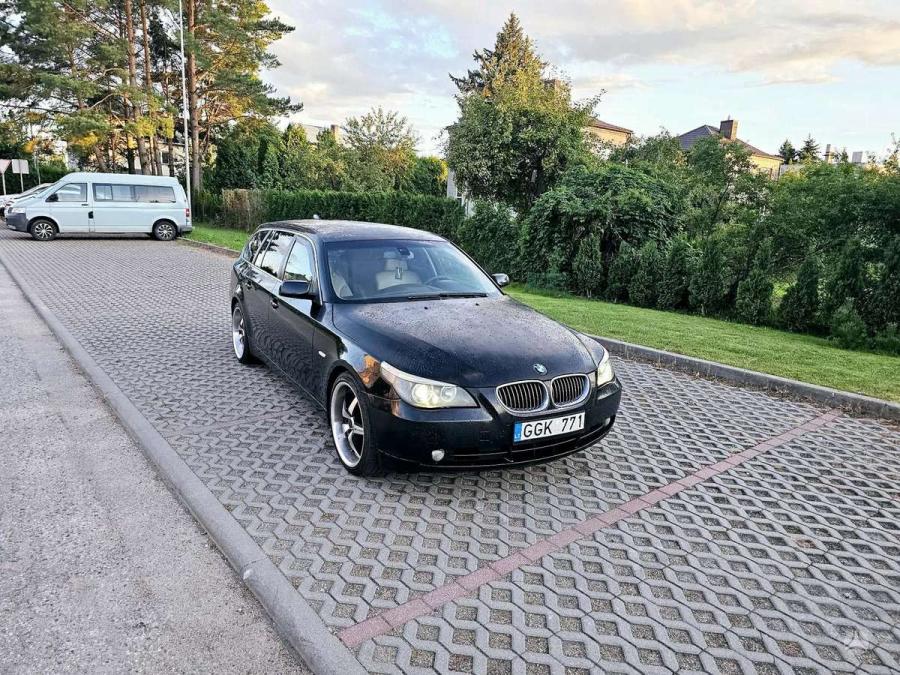Melns BMW 530 2006 Kauņa, ar dzinēja tilpumu 2.99 L un nobraukumu 390 tūkst. km par 2250 €, foto 3 vietnē AUTOMOTO.COM.LV