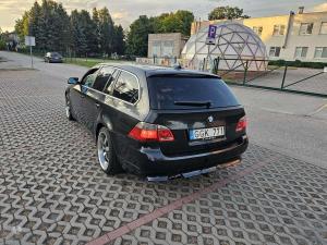 Melns BMW 530 2006 Kauņa, ar dzinēja tilpumu 2.99 L un nobraukumu 390 tūkst. km par 2250 €, foto 4 vietnē AUTOMOTO.COM.LV