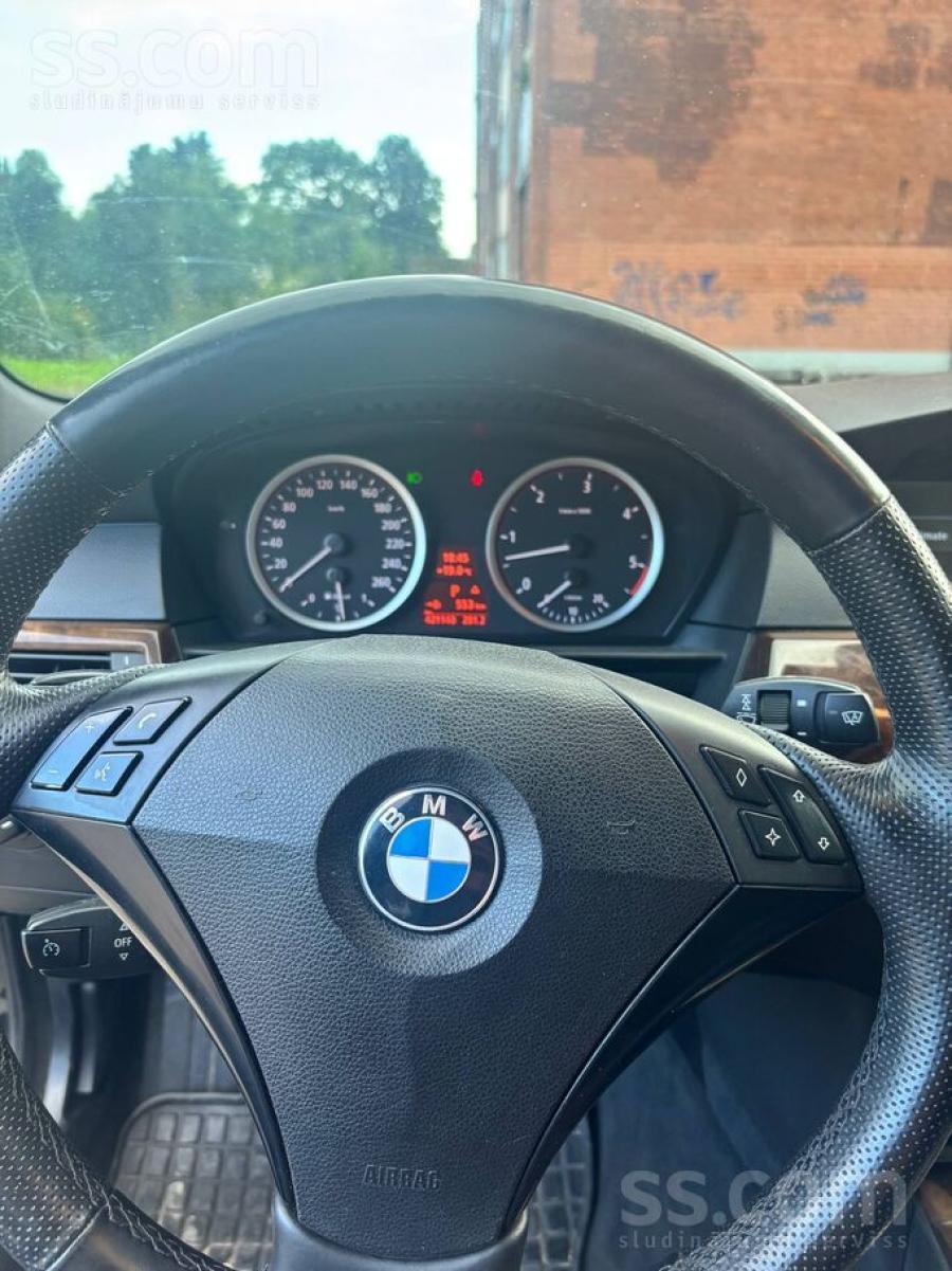 Melns BMW 530 2006 Balvi, ar dzinēja tilpumu 3.00 L un nobraukumu 420 tūkst. km par 4000 €, foto 8 vietnē AUTOMOTO.COM.LV