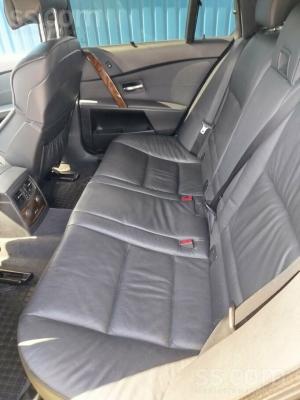 Black BMW 530 2006 in Daugavpils, with an engine capacity of 3.00 L and mileage of 378 thousand km for 4200 €, photo 9 on AUTOMOTO.COM.LV
