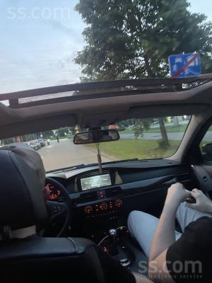 Melns BMW 530 2006 Rīga, ar dzinēja tilpumu 3.00 L un nobraukumu 362 tūkst. km par 3300 €, foto 4 vietnē AUTOMOTO.COM.LV