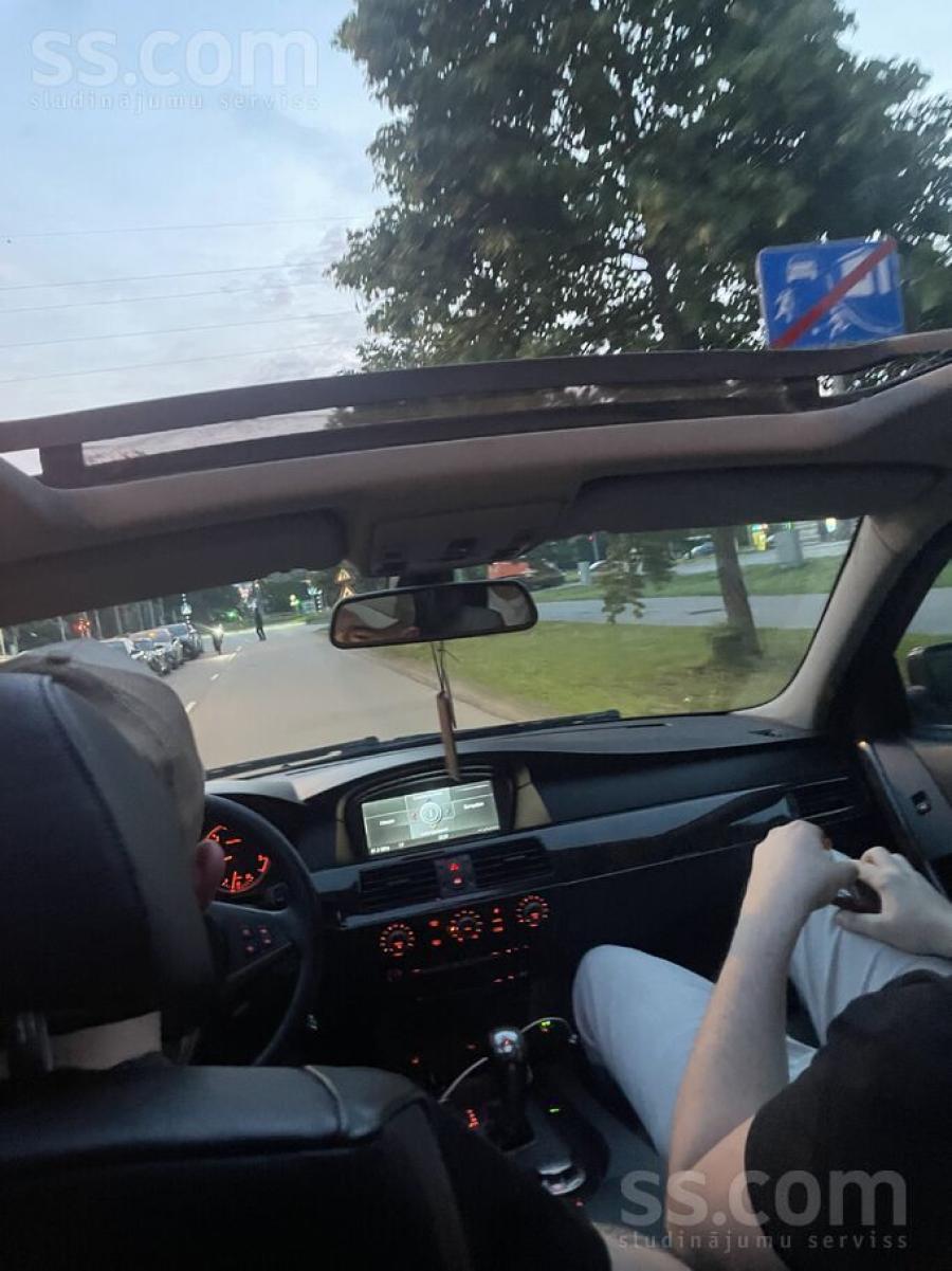 Melns BMW 530 2006 Rīga, ar dzinēja tilpumu 3.00 L un nobraukumu 362 tūkst. km par 3300 €, foto 4 vietnē AUTOMOTO.COM.LV