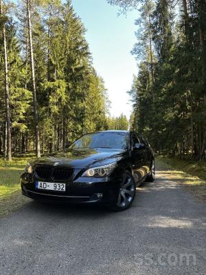 Black BMW 530 2007 in Daugavpils, with an engine capacity of 3.00 L and mileage of 346 thousand km for 4900 €, photo 1 on AUTOMOTO.COM.LV