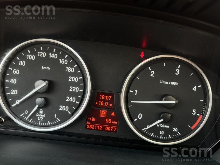 Black BMW 530 2007 in Jelgava, with an engine capacity of 3.00 L and mileage of 283 thousand km for 5950 €, photo 14 on AUTOMOTO.COM.LV