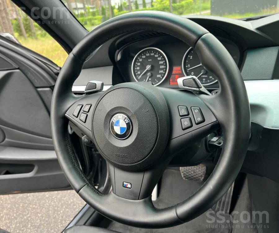 Melns BMW 530 2007 Rīga, ar dzinēja tilpumu 3.00 L un nobraukumu 254 tūkst. km par 8590 €, foto 19 vietnē AUTOMOTO.COM.LV