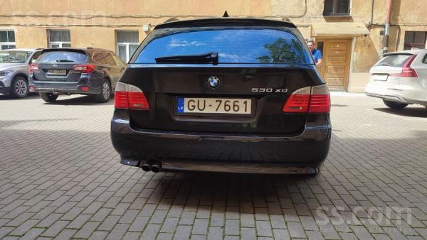 Melns BMW 530 2007 Bauska, ar dzinēja tilpumu 3.00 L un nobraukumu 34 tūkst. km par 3500 €, foto 4 vietnē AUTOMOTO.COM.LV